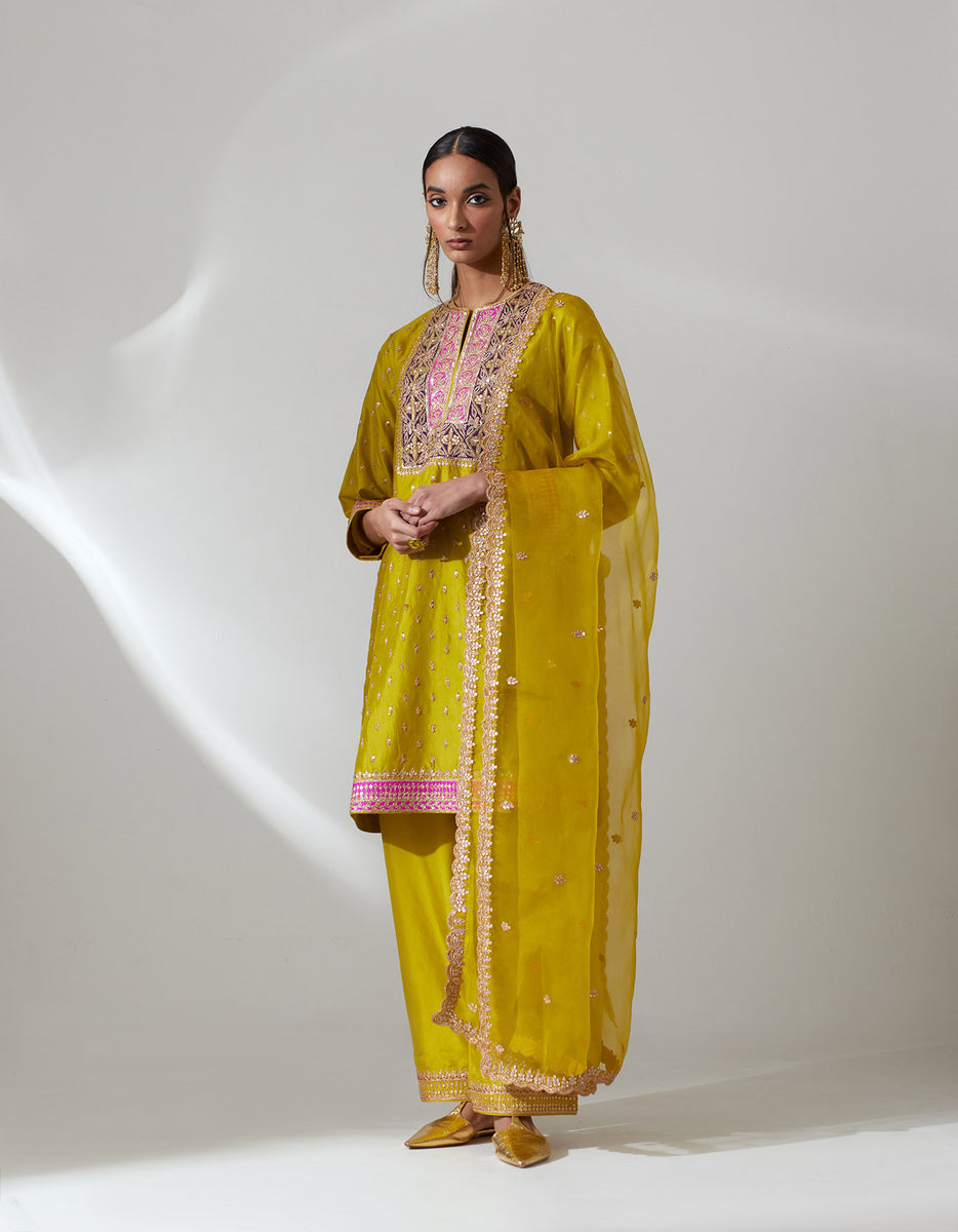 Cetrine Silk Kurta and Pants Set with An Organza Dupatta – NidhiTholia